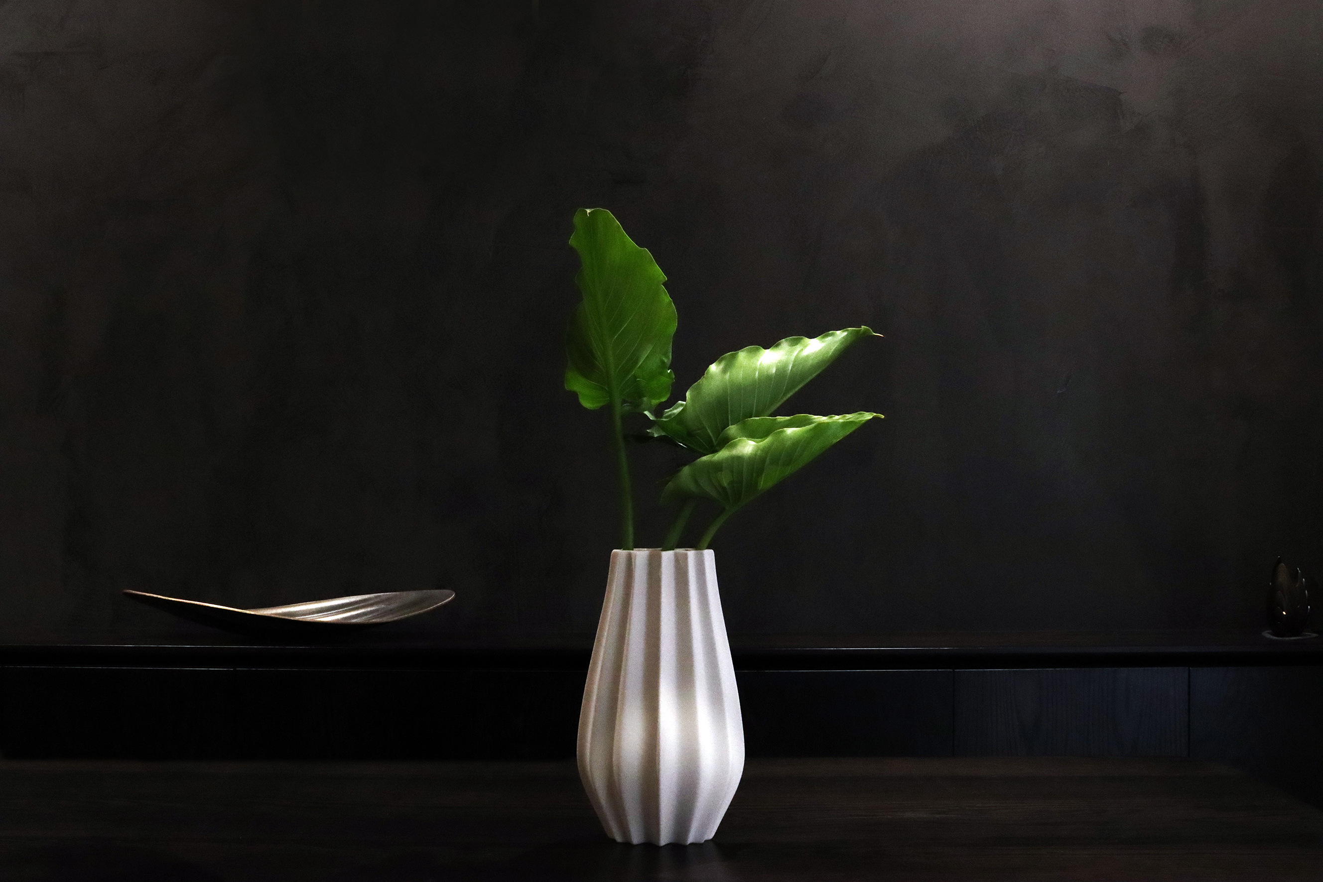 Fluted Vase | Architecture Van Brandenburg